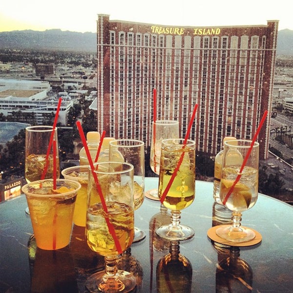 Prestige Lounge - 8 tips from 668 visitors