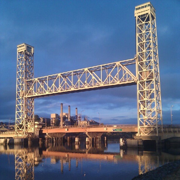 Fruitvale Bridge Park - 1 tip from 167 visitors