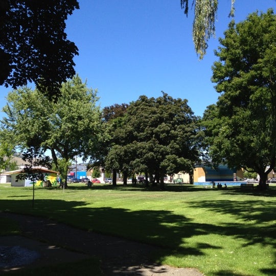 Memorial Park - Park in Summerland