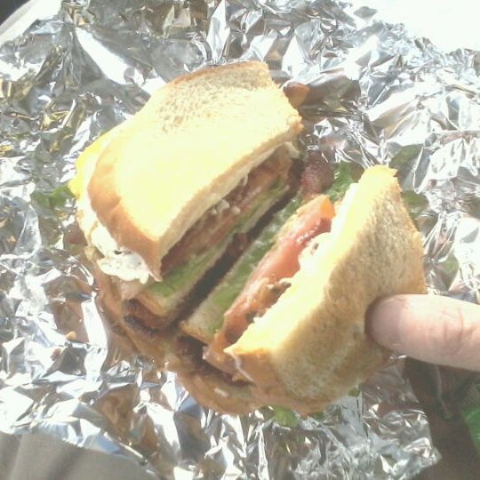 Bob's Pile 'Em Up - 3422 Statesville Ave