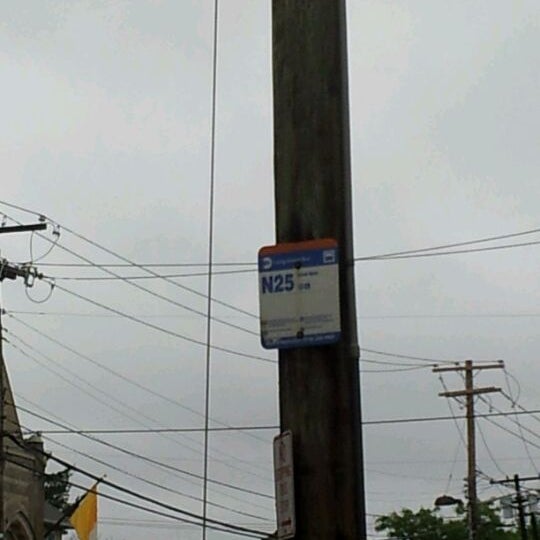 MTA N25 Bus Stop - Bus Station in Franklin Square