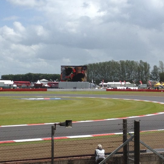 Photos at Luffield Grandstand - 8 tips