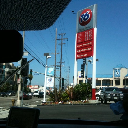 76 - Gas Station