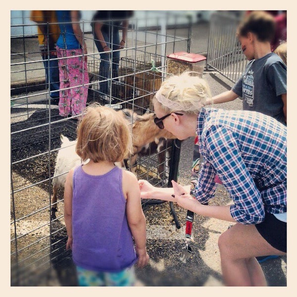 Baraboo Fair On The Square (Now Closed) - Arts and Entertainment