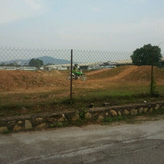 Esso Bukit Sentosa - Fuel Station in Rawang