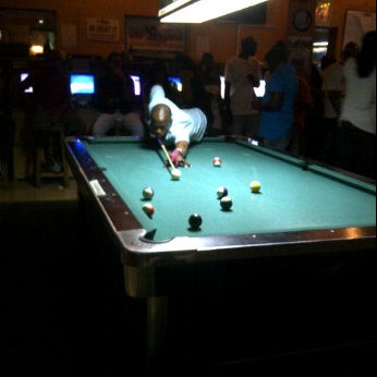 Hot Shots Sports Bar - Sports Bar in Kingston