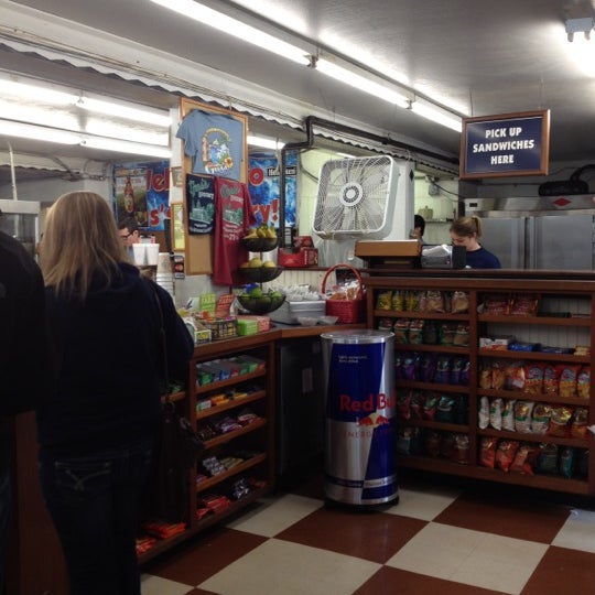 Photos at Gus's Grocery - Sandwich Spot