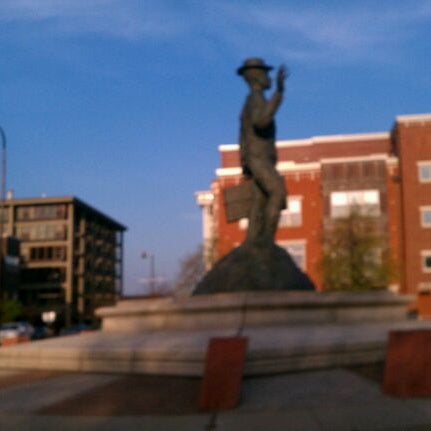Monument to the Great Northern Migration (1994) sculpture by Alison ...