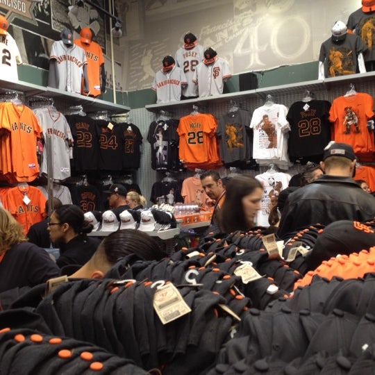 Giants Dugout Store - South Beach - 17 tips
