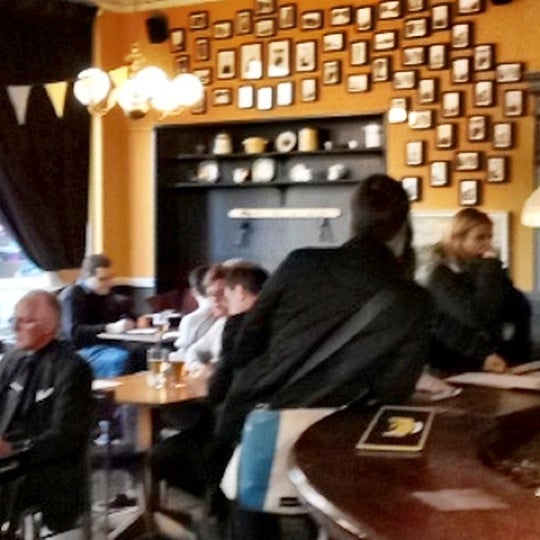 The Wheatsheaf - Pub in London