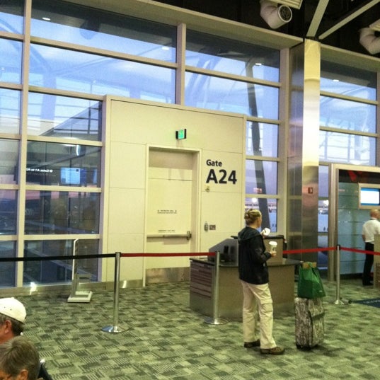 Photos at Gate A24 - Airport Gate in Romulus