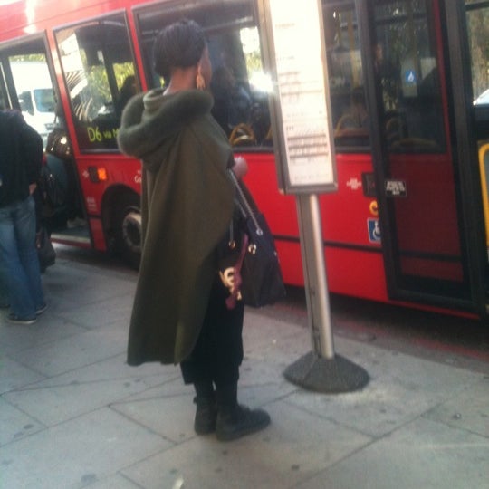 TfL Bus 425 - Tower Hamlets - London, Greater London