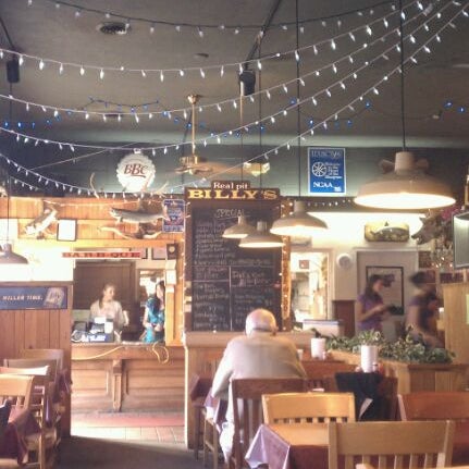 Billy's Bar B Q - 16 tips from 570 visitors