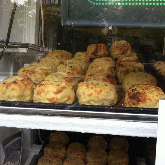 Yonah Schimmel Knish Bakery - Bakery in Lower East Side