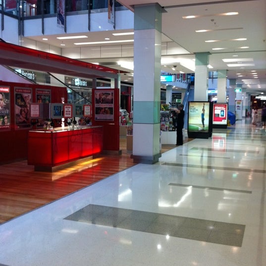 Rhodes Waterside - Shopping Mall