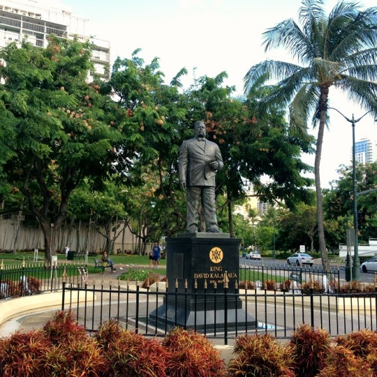King Kalakaua Statue