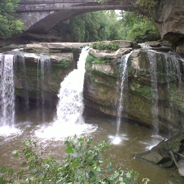 Cascade Park - West Waterfall - Trail in Elyria