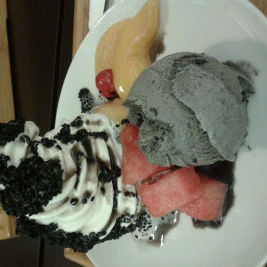 MOF Cafe, Plaza Indonesia - Café in Jakarta