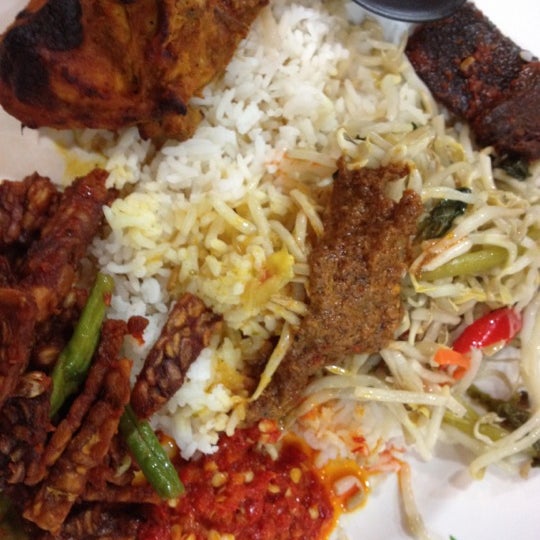 NASI PADANG PAGARUYUNG - Malay Restaurant in Sepang
