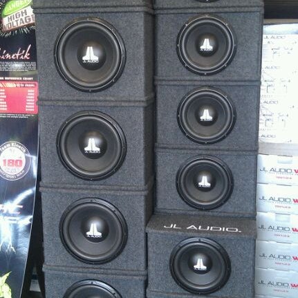 Pacific Stereo - Electronics Store in La Sierra