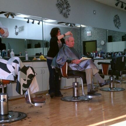 Robious Hair - Cosmetics Store in Midlothian