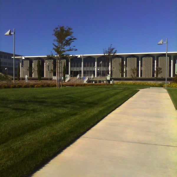 College of San Mateo Library - Western Hills - 1 tip