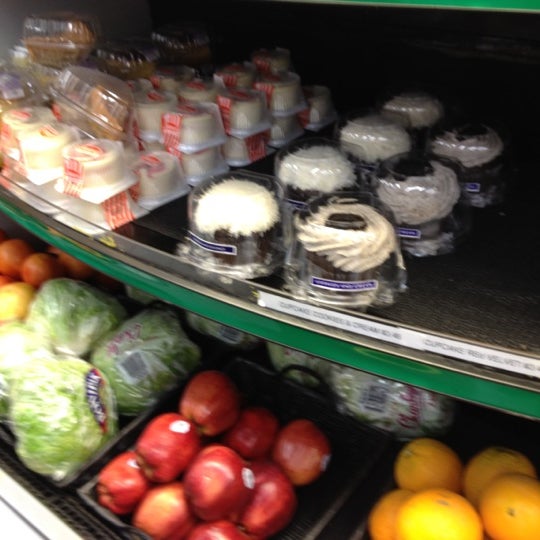 Pelham Plaza Gourmet Deli - 4 tips