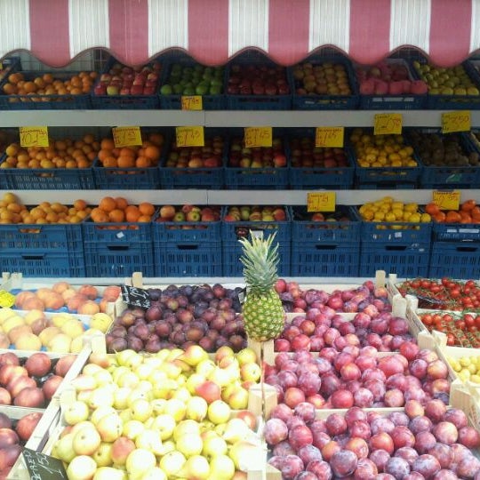 Turkse Supermarkt - Stadsdeel West - Reinier claeszenstraatt 2a