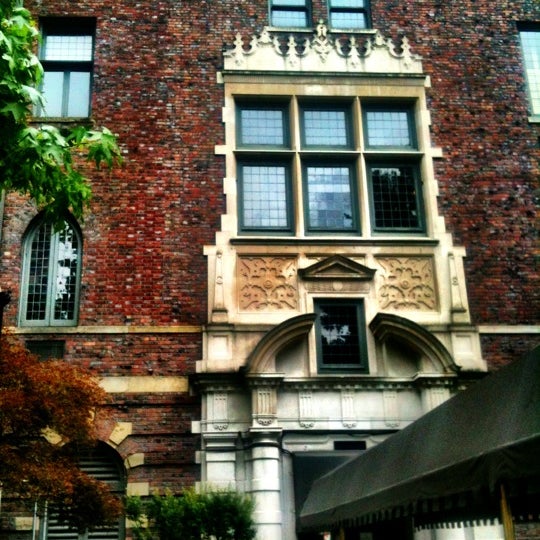 Rainier Club - Seattle Central Business District - 820 4th Ave