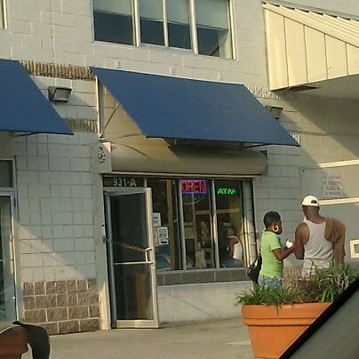 Church Square Carryout - Eastern Baltimore - 931 N Caroline St