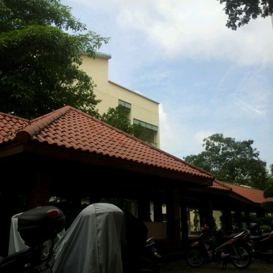 Princess Elizabeth Primary School - Bukit Batok - 1 tip from 228 visitors