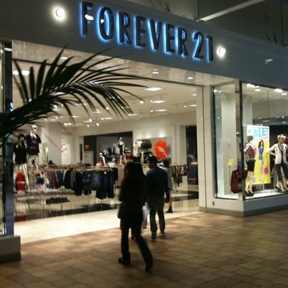 Forever 21 - Clothing Store in Midtown