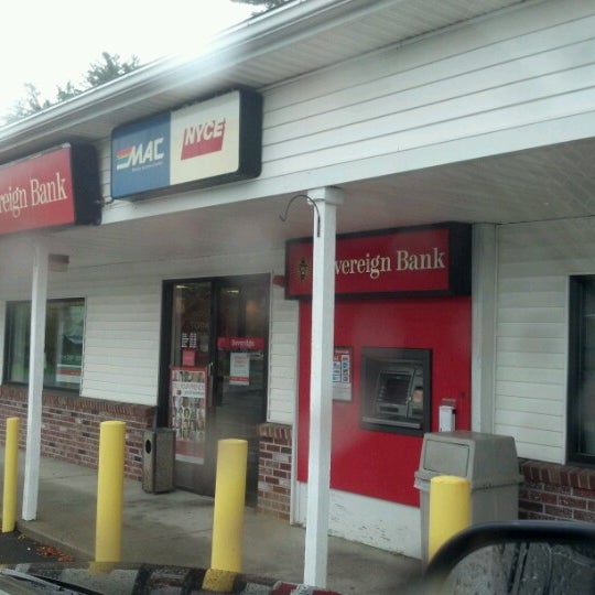 Santander Bank - 76-78 Worcester St