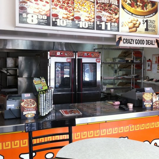 Little Caesars Pizza - Pizzeria in Town Centre