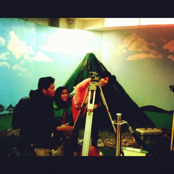 Photos at Philippine Institute of Volcanology and Seismology (PHIVOLCS ...