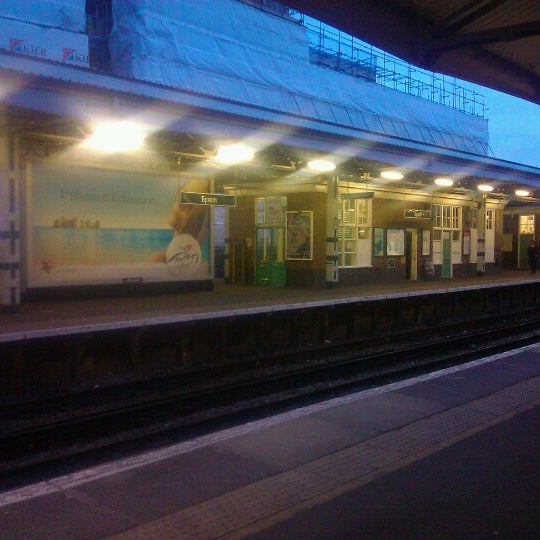 Epsom Railway Station (EPS) - Train Station in Epsom