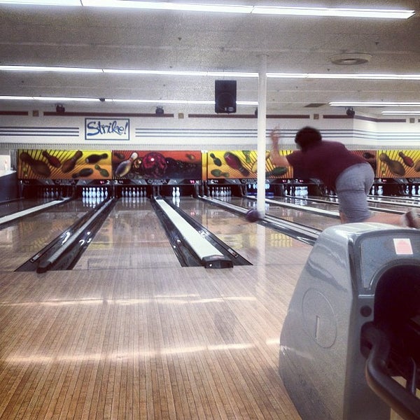 Leisure Time Bowling Alley - 4 tips from 304 visitors