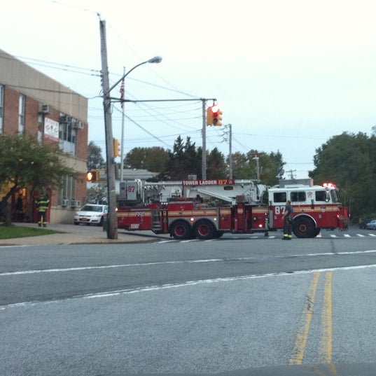 FDNY Engine 167/Ladder 87 - Fire Station in Eltingville