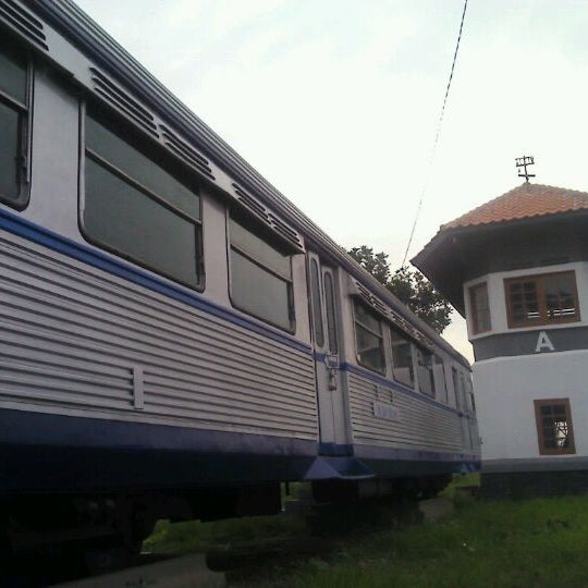 Monumen dan Perpustakaan Kereta Api "Kuda Putih" - History Museum
