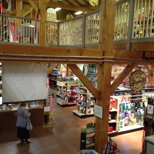 Photos at Braxton's Animal Works - Pet Store