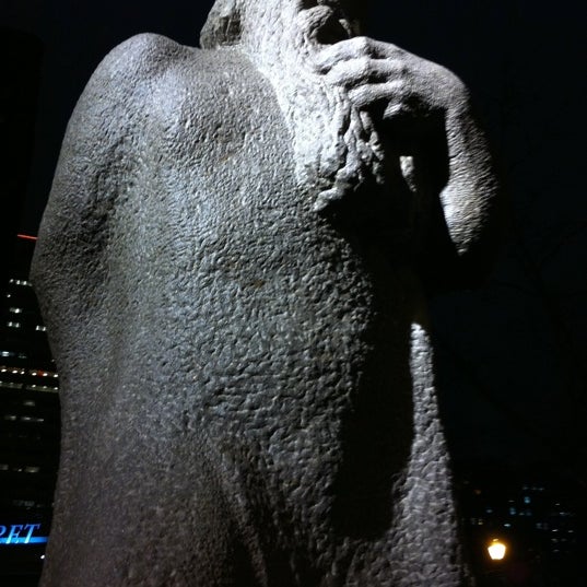 The Prophet (statue by Jacob Lipkin) - Logan Square - 41 visitors
