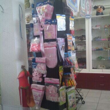 John Bout verhuur & feestartikelen - Clothing Store in Zuidwijk