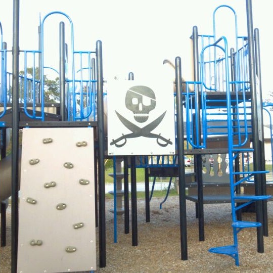 Pirates Den Park - Playground