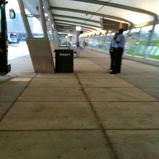 Pentagon Transit Center - The Pentagon - The Pentagon