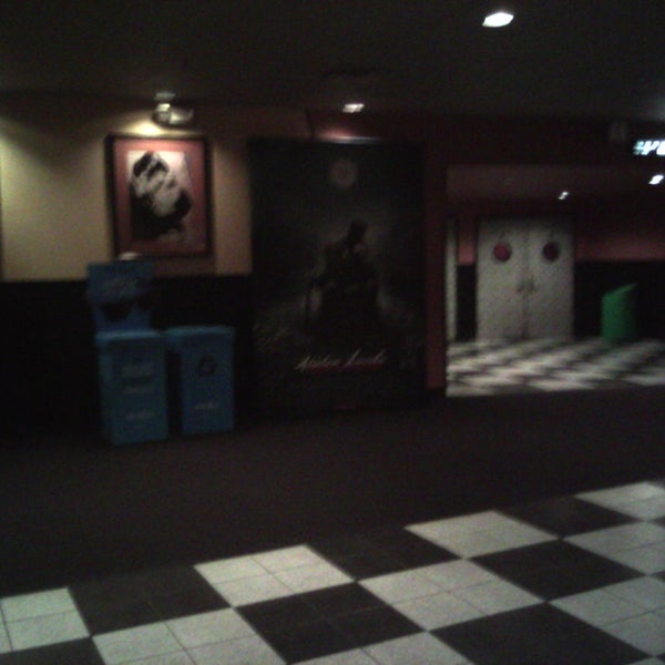 Starplex Cinemas Stadium 16 - South Side - 28 tips