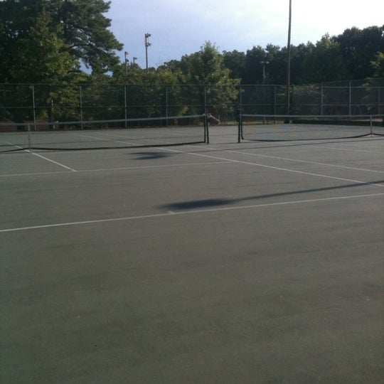 Jaycee Park Tennis Courts - Tennis Court in Raleigh