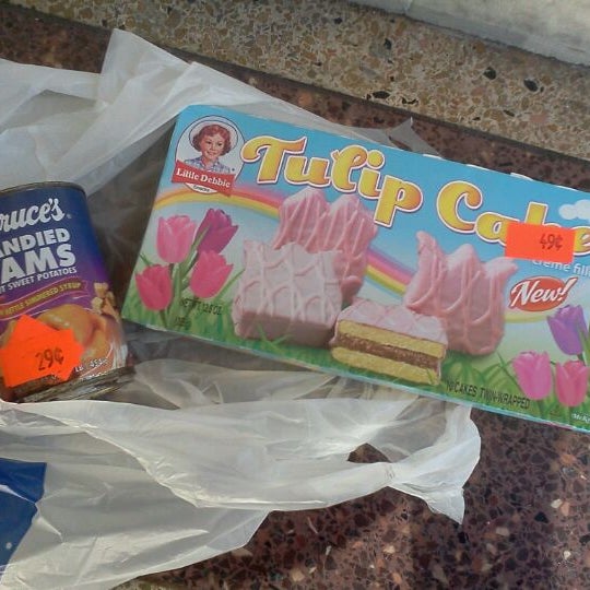 Little Debbie Tulip Cakes