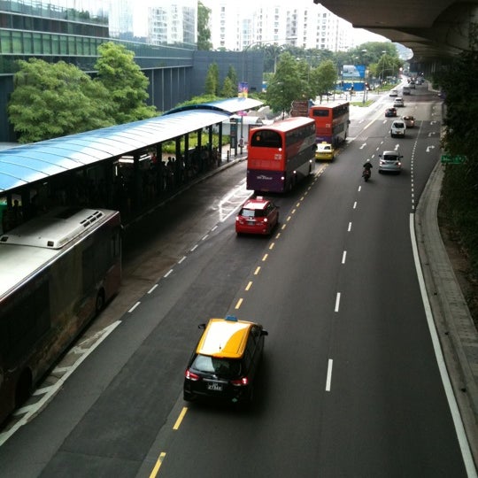 Photos at HarbourFront MRT Interchange (NE1/CC29) - Metro Station in ...