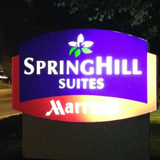 SpringHill Suites Portland Airport - Hotel