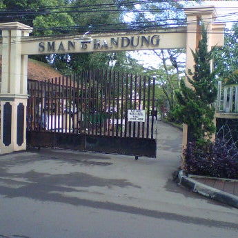 Top 5 High School in Bandung